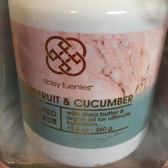 Daisy Fuentes | Bath & Body | Daisy Fuentes Three Scented Body Scrub ...